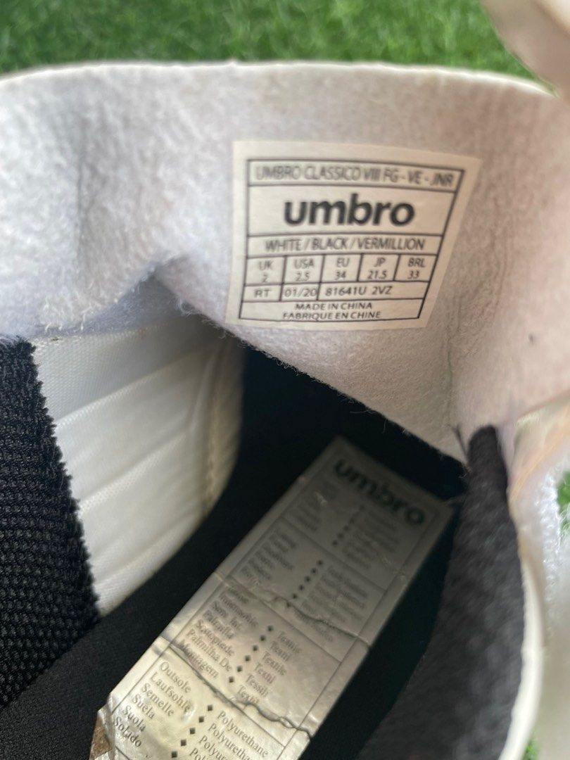 Umbro Classico VIII, Sports Equipment, Sports & Games, Racket and Ball ...