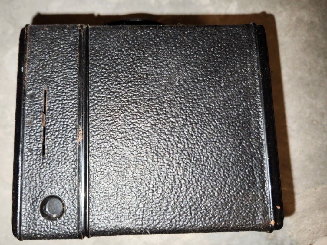 Vintage Kodak box 620, Photography, Cameras on Carousell