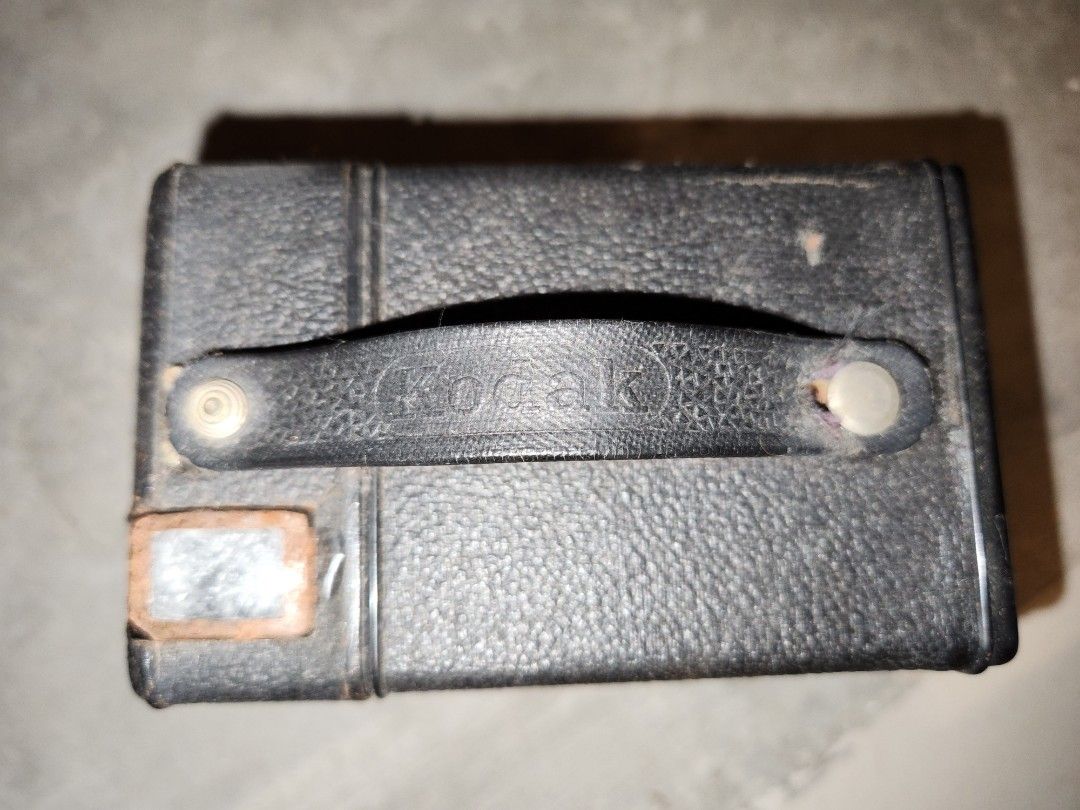 Vintage Kodak box 620, Photography, Cameras on Carousell