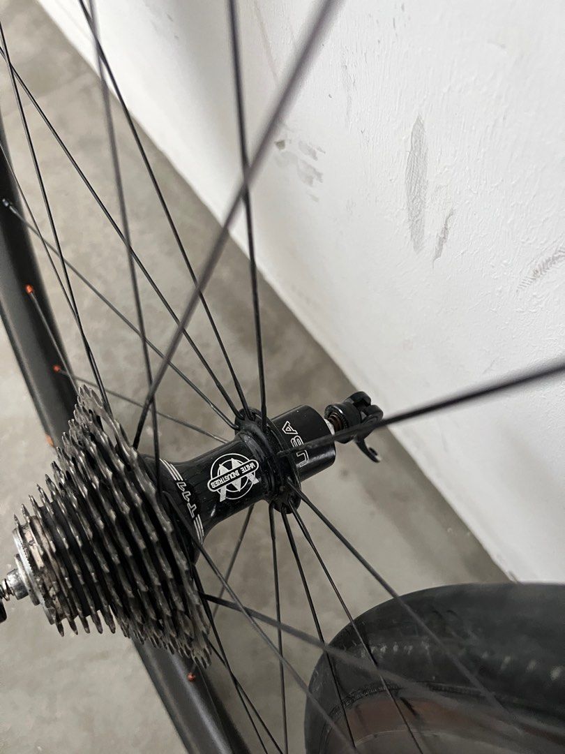 Wheel Angel Venn Varr 77 Carbon Wheelset similar to Zipp Enve ...