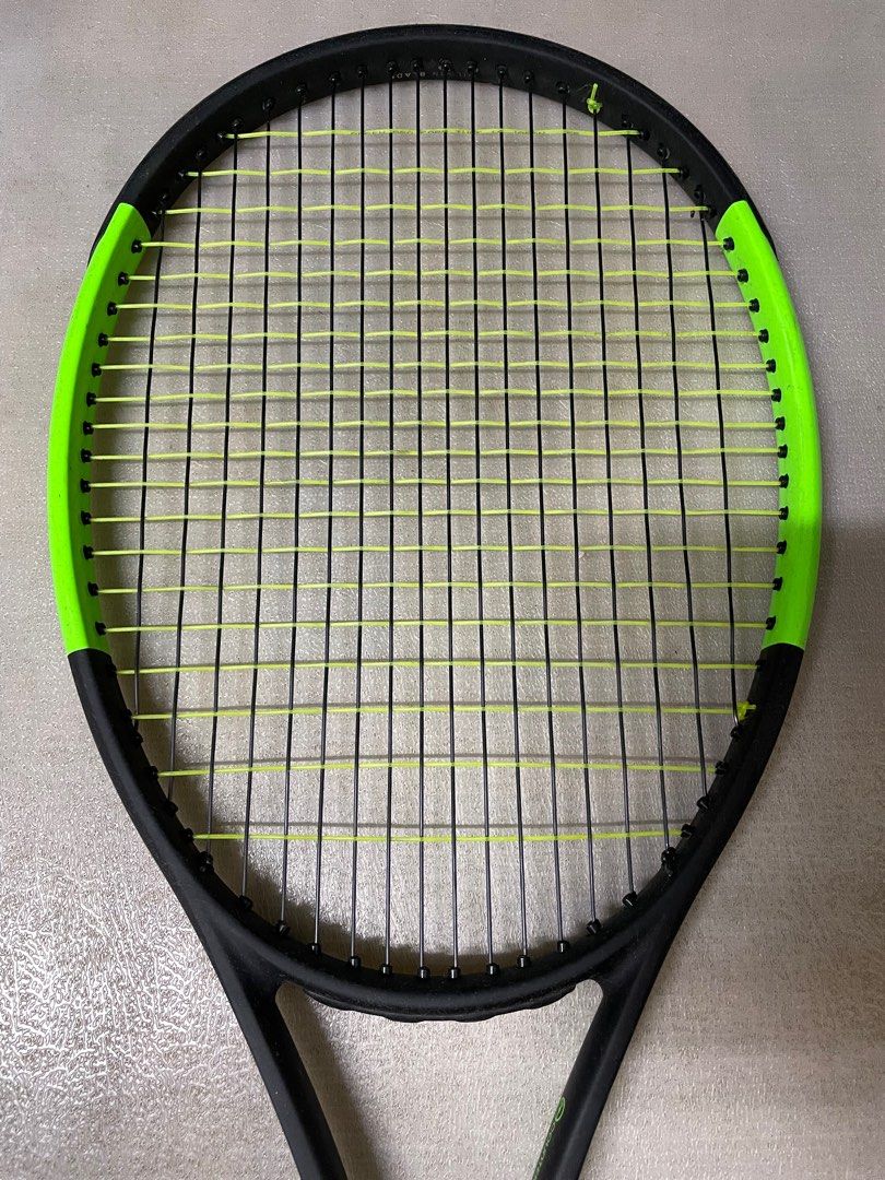 Wilson Blade 98 v6, Sports Equipment, Sports & Games, Racket & Ball ...