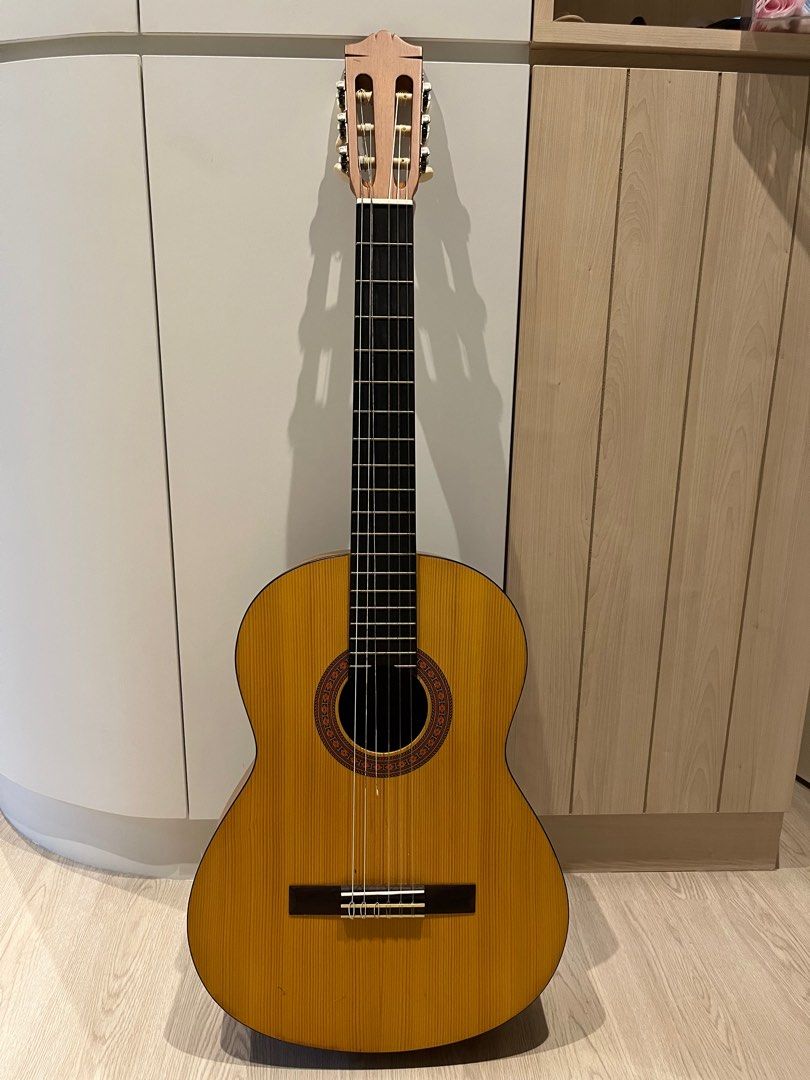YAMAHA C40M CLASSICAL GUITAR, Hobbies & Toys, Music & Media, Musical Instruments on Carousell