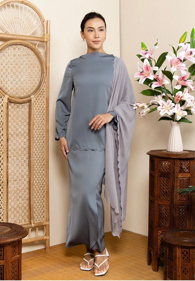 Zalia Scallop Baju Kurung with Selendang, Women's Fashion, Muslimah Fashion, Baju Kurung & sets ...