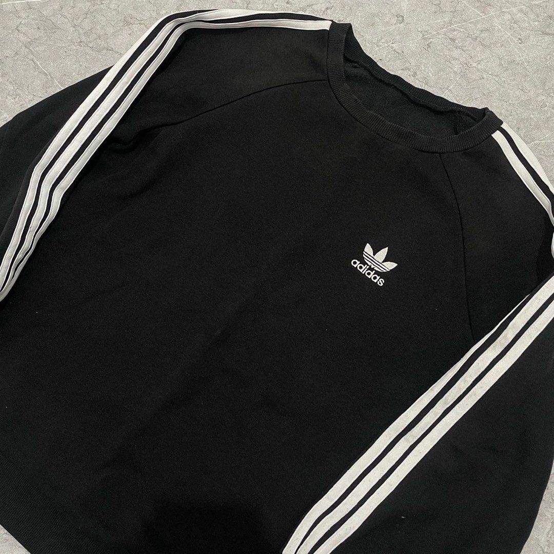 Adidas Cn Basic, Fesyen Pria, Pakaian , Lainnya di Carousell