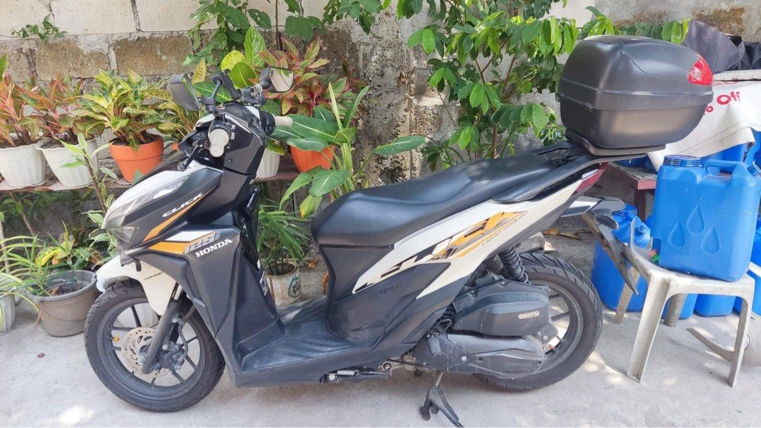 Click 125i - Pearl White, Motorbikes, Motorbikes for Sale on Carousell