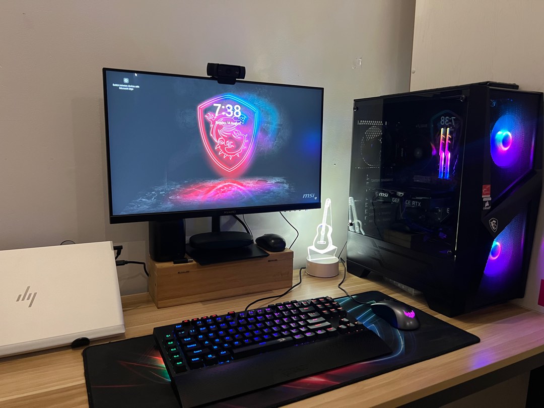 Gaming pc and monitor on Carousell