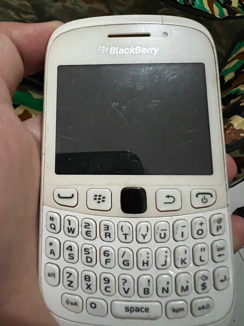 Handphone jadul samsung dan blackberry, Telepon Seluler & Tablet ...