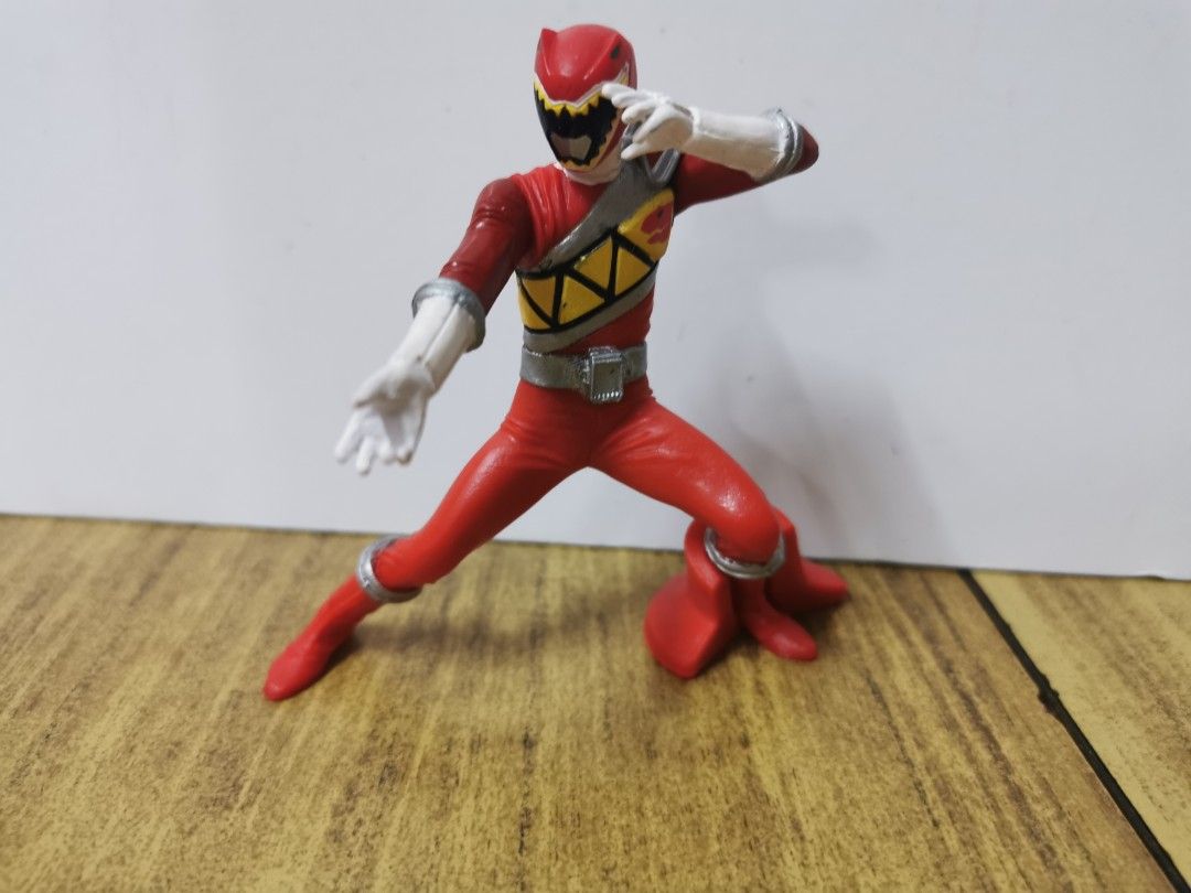 Hg Zyuden Sentai Kyoryuger - Kyoryu Red, Hobbies & Toys, Toys & Games ...