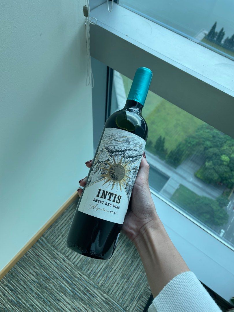 INTIS Sweet Red Wine (Argentina 2021), Food & Drinks, Alcoholic ...