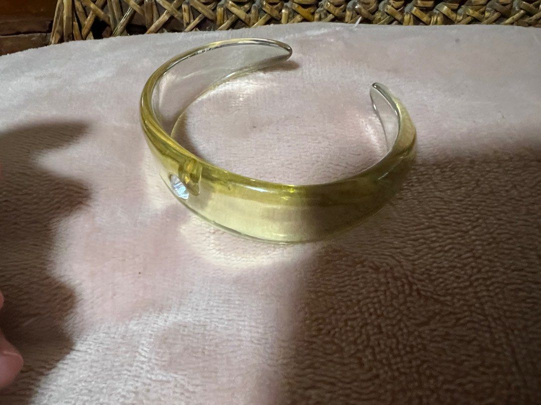 Japan bangle 1500 on Carousell