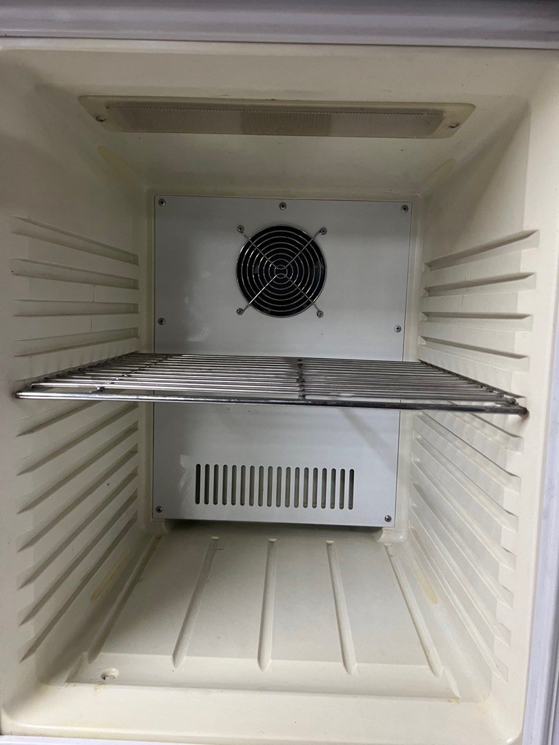 Mini Fridge/ Small Table Top Chiller/ White refrigerator, TV & Home ...