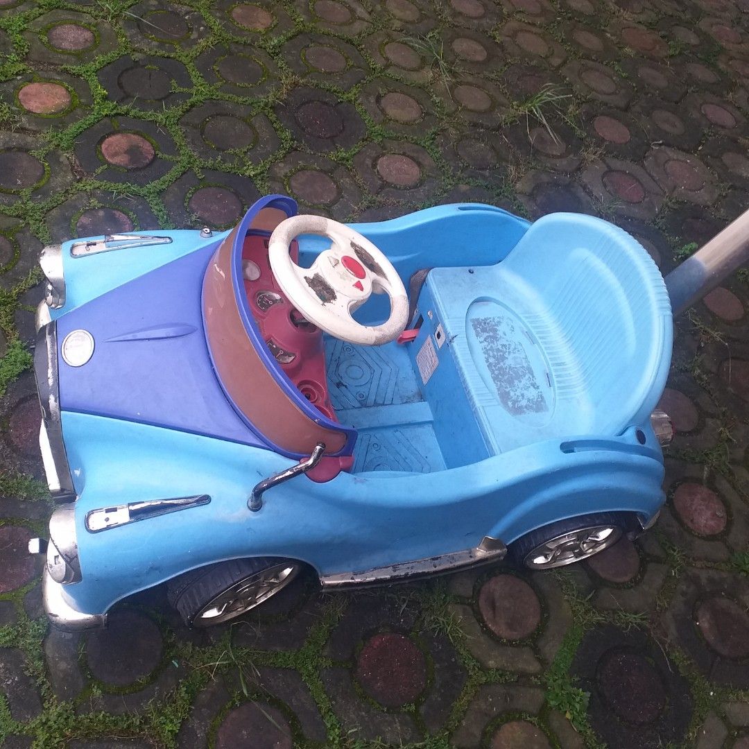 Mobilan aki mercy jadul,model unik jarang ada (kondisi mati), Antik ...