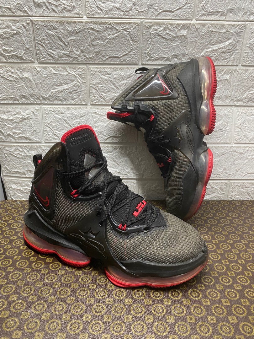 Nike LeBron 19 Bred Black University Red, Men's Fashion, Footwear ...