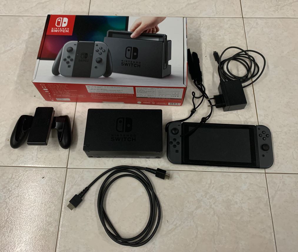 Nintendo Swtich Gen 1 to sell, Video Gaming, Video Game Consoles ...