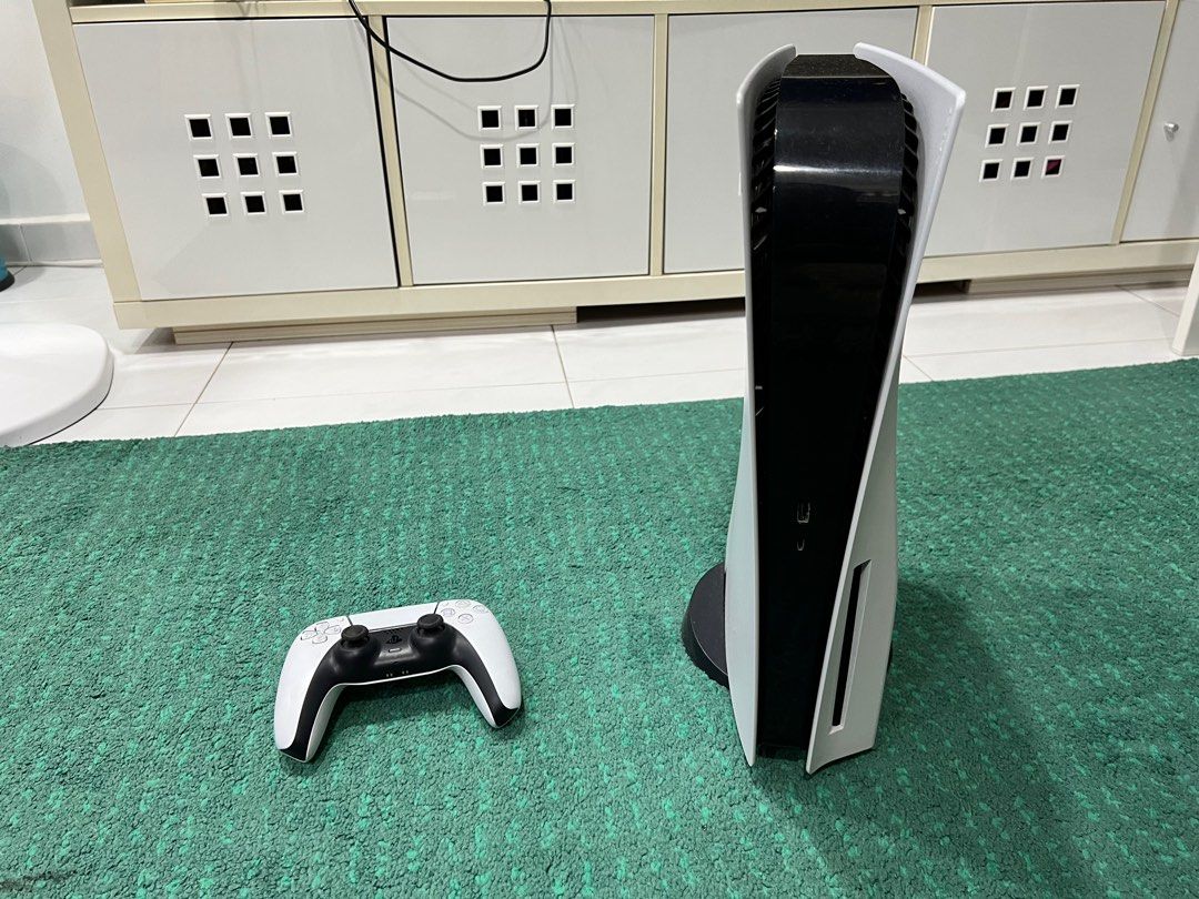 PS5 console with a controller, Video Gaming, Video Game Consoles ...
