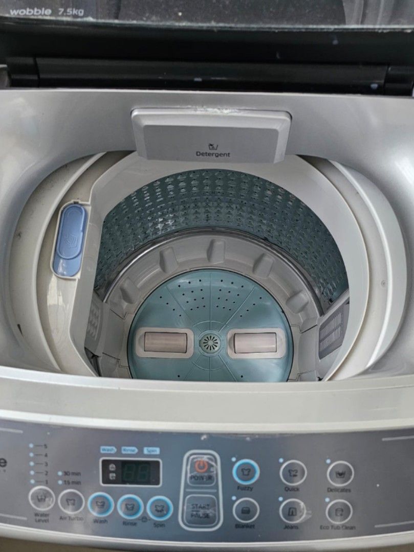 Samsung wobble washing machine, TV & Home Appliances, Washing Machines ...
