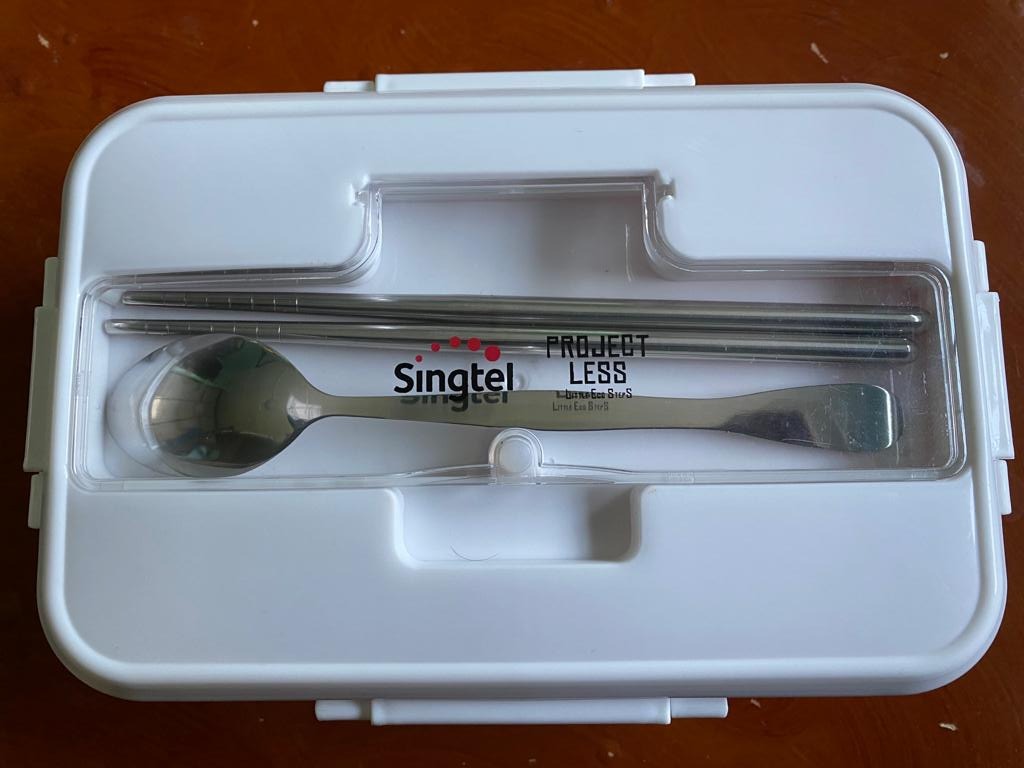 Singtel Lunchbox plastic with spoon and chopsticks / Lunch box silicone ...