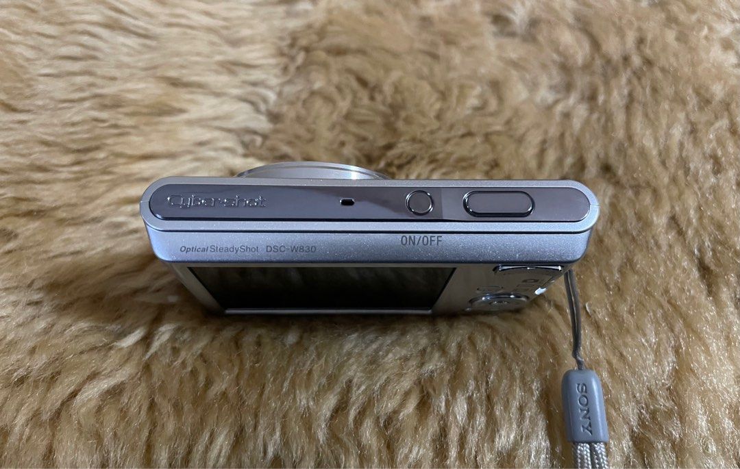Sony Cybershot DSC-W830 Digital Camera, Photography, Cameras on Carousell