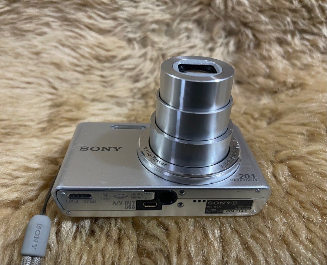Sony Cybershot DSC-W830 Digital Camera, Photography, Cameras on Carousell