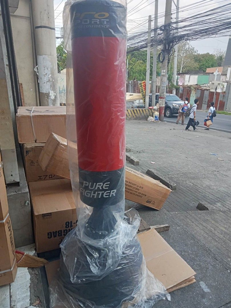 Standing punching bag, Sports Equipment, Exercise & Fitness, Cardio ...