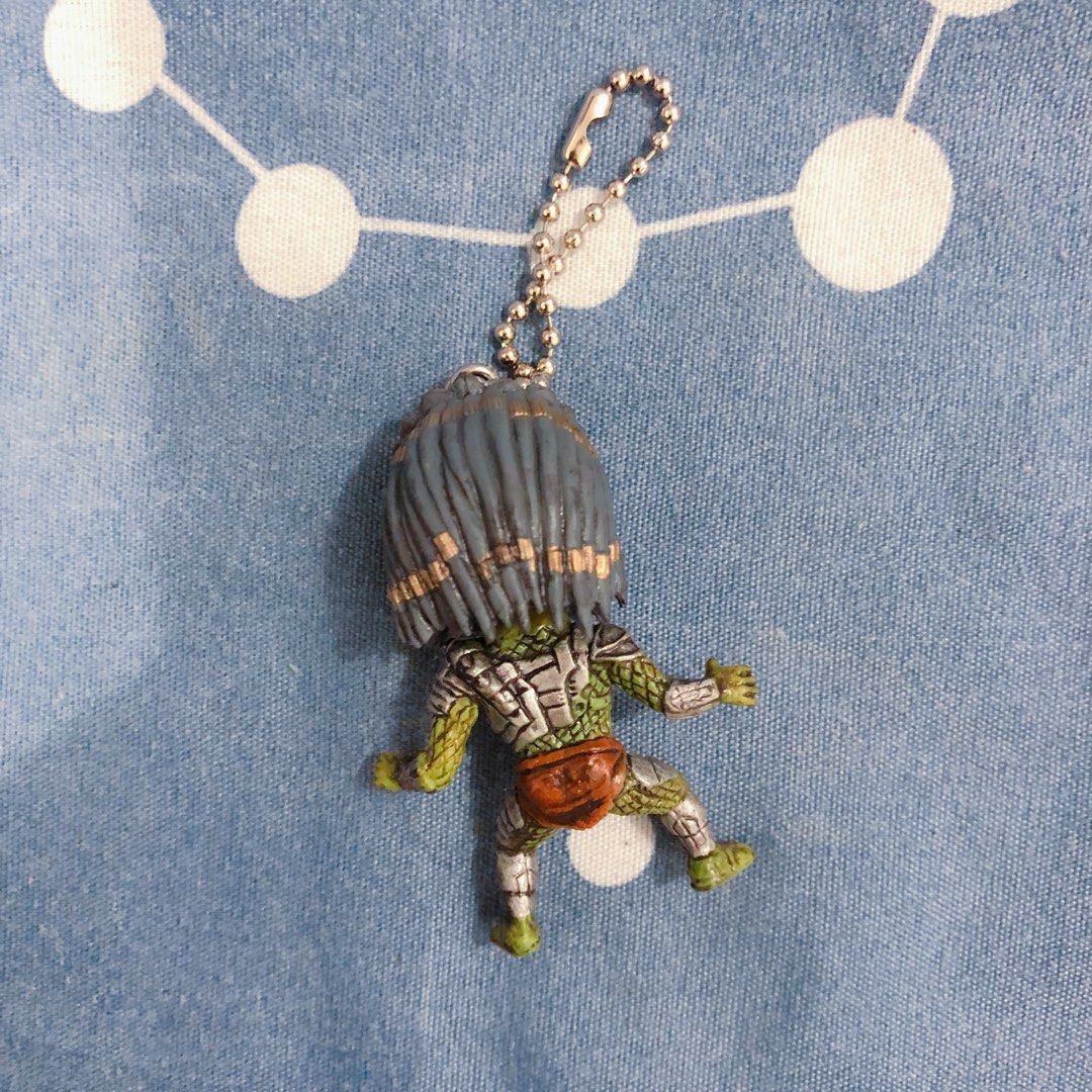 Takara Tomy Arts Alien vs Predator - Yautja bobble head keychain charm ...