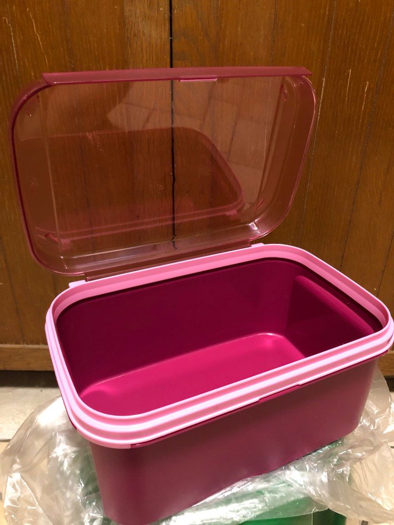 Tupperware EZY RECT KEEPER 4.3L Radish colour, Furniture & Home Living ...