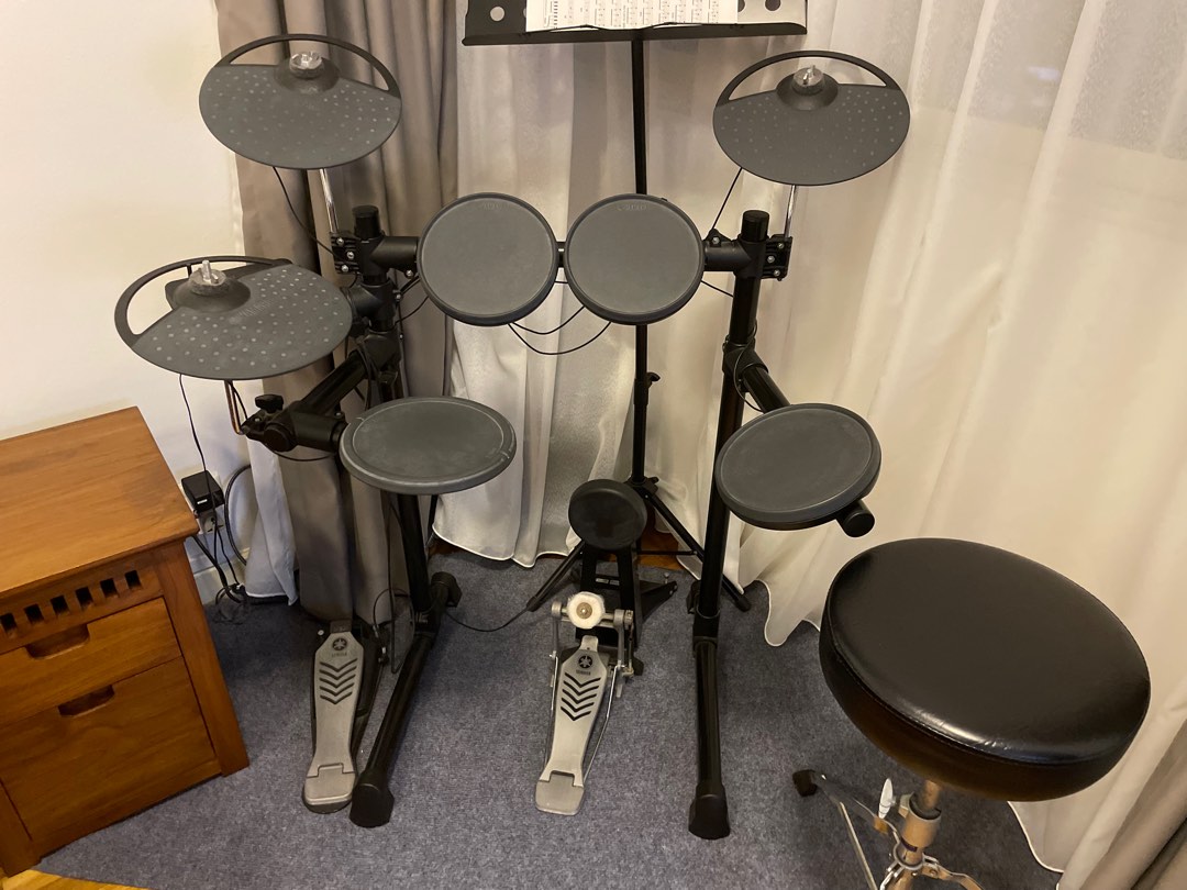 Yamaha DTX450K electronic drum set with stool, Hobbies & Toys, Music ...