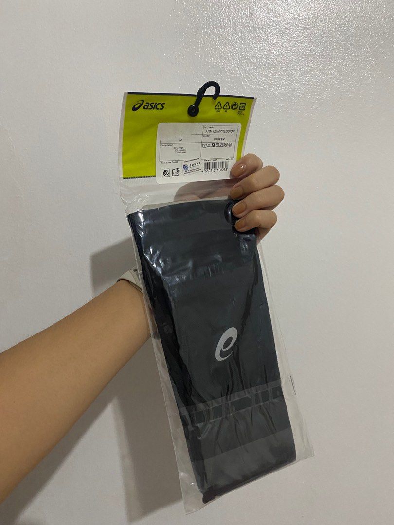 Asics arm sleeves, Sports Equipment, Other Sports Equipment and ...