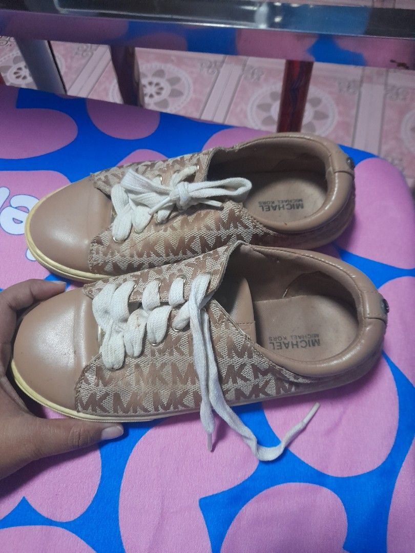 Authentic nk rubber shoes on Carousell