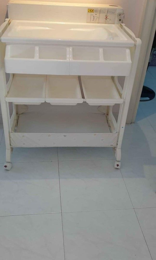 Baby changing trolley, Babies & Kids, Bathing & Changing, Bathtub ...