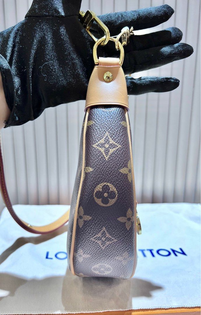 BRAND NEW AUTHENTIC LV LOOP BAG, Women's Fashion, Bags & Wallets ...