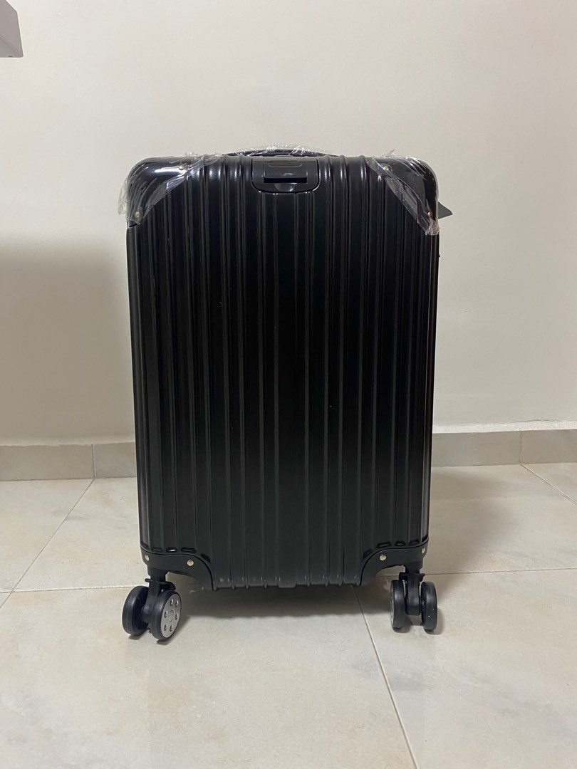 Cabin Luggage 20 Inch, Hobbies & Toys, Travel, Luggage on Carousell