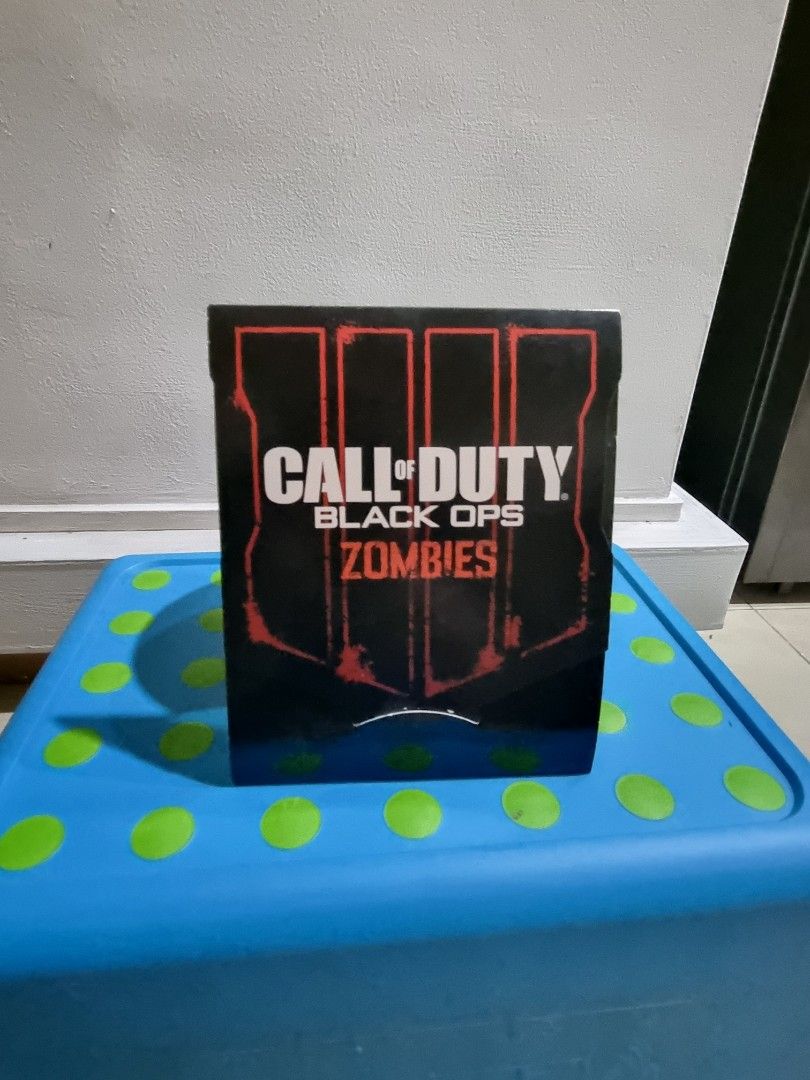 Call of duty Black Ops Zombie, Hobbies & Toys, Memorabilia ...