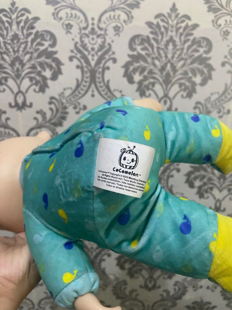 Cocomelon doll ORIGINAL, Bayi & Anak, Mainan & Baby Walker di Carousell