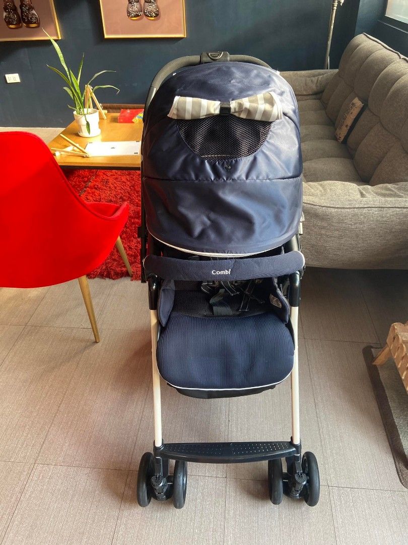 COMBI UNO A STROLLER, Babies & Kids, Going Out, Strollers on Carousell