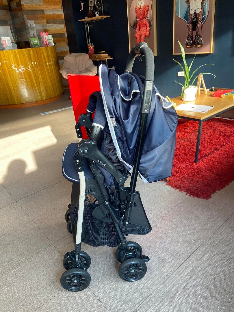 COMBI UNO A STROLLER, Babies & Kids, Going Out, Strollers on Carousell