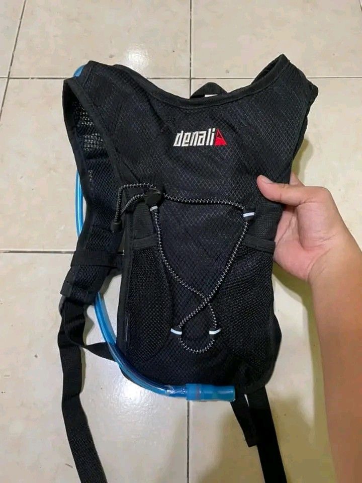 Denali Hydration Pack 1.5L on Carousell