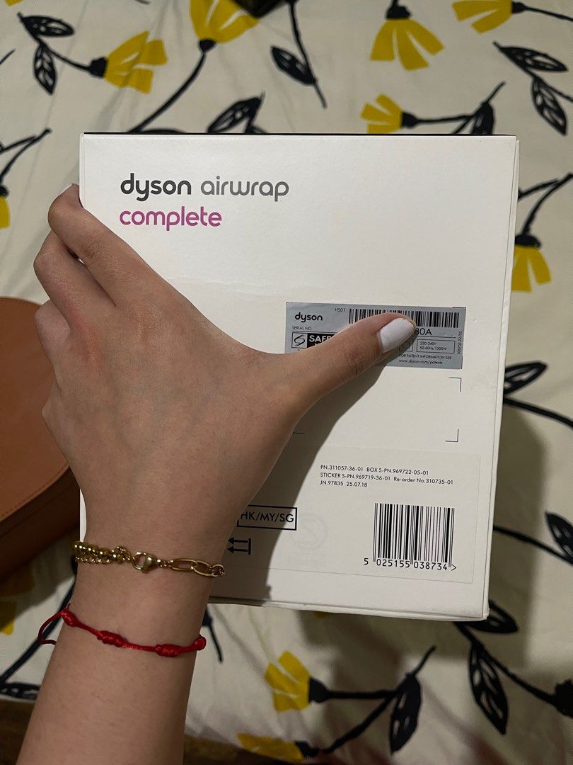 Dyson Airwrap Complete 1st Gen, Beauty & Personal Care, Hair on Carousell