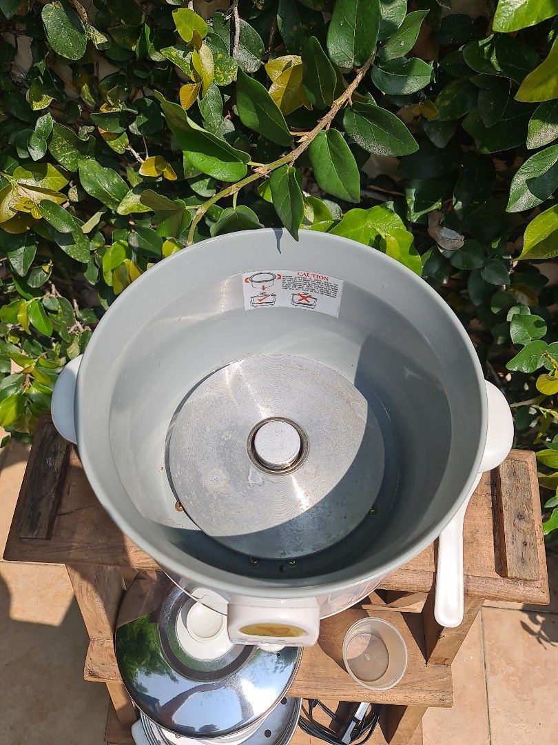 ELEPHANT rice cooker/steamer, Furniture & Home Living, Kitchenware ...