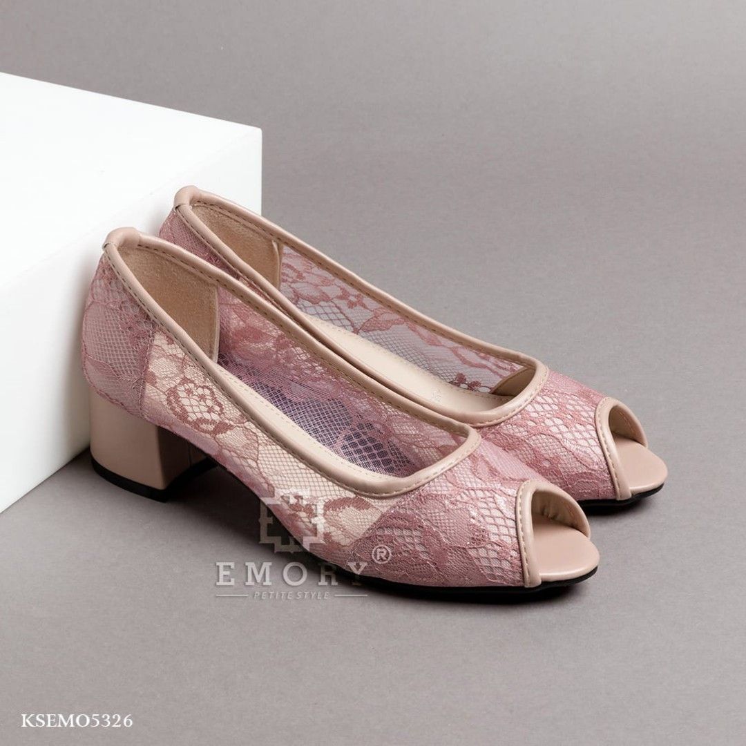 Heels brukat pink (cocok untuk kebaya), Fesyen Wanita, Sepatu di Carousell