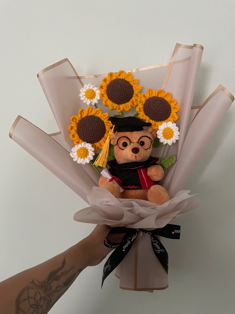 Handmade Crochet Graduation Bouquet, Hobbies & Toys, Stationery & Craft ...