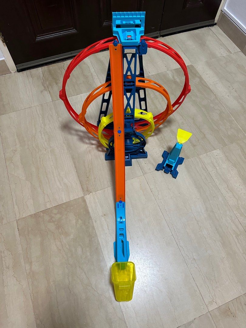 Hot Wheels Track Builder Triple Loop Kit, Hobbies & Toys, Toys & Games ...
