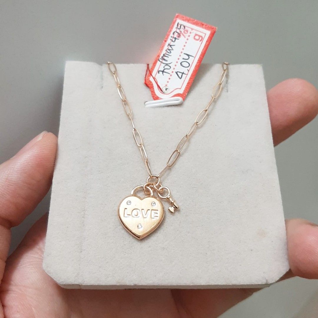 Kalung love Padlock key emas kuning 70% 4.040 gram, Fesyen Wanita ...