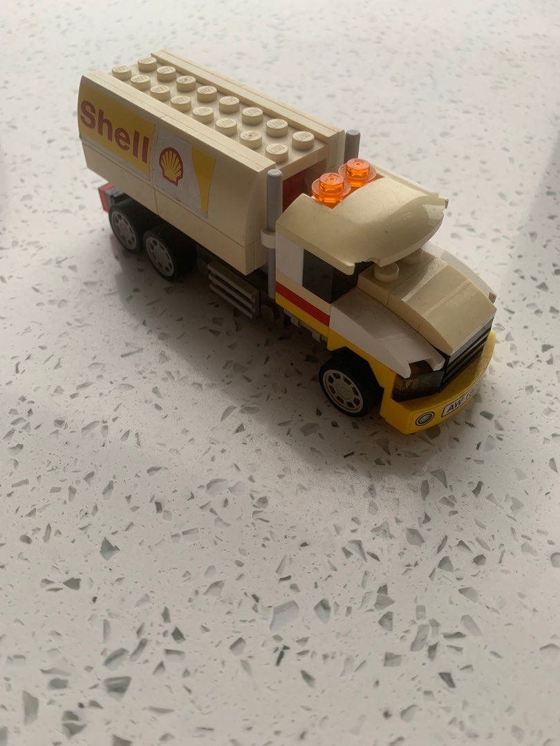 Lego X Shell Oil Tank Truck, 興趣及遊戲, 玩具 & 遊戲類 - Carousell