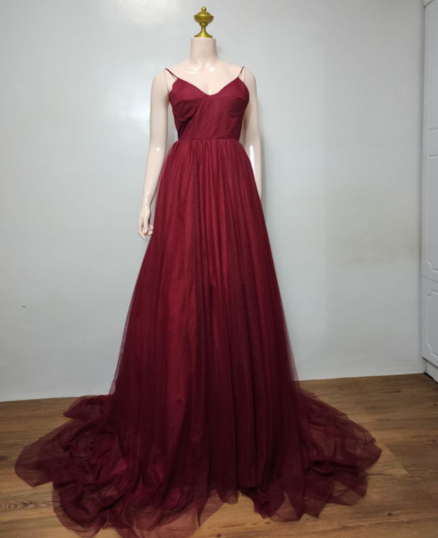 MAROON SOFT TULLE BALL GOWN / PRENUP GOWN on Carousell
