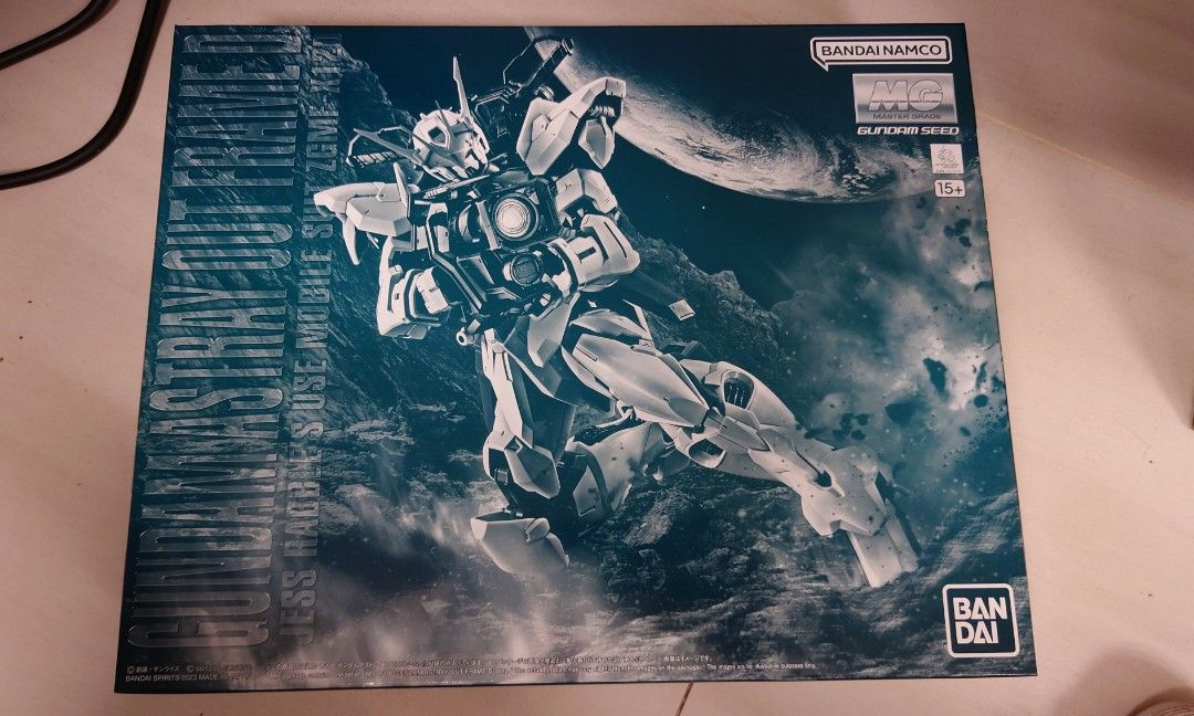MG 1/100 Gundam Astray out frame D, 興趣及遊戲, 玩具 & 遊戲類 - Carousell