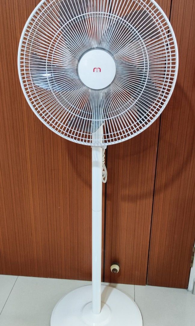 Mistral 16" stand fan MSF-047, Furniture & Home Living, Lighting & Fans, Fans on Carousell