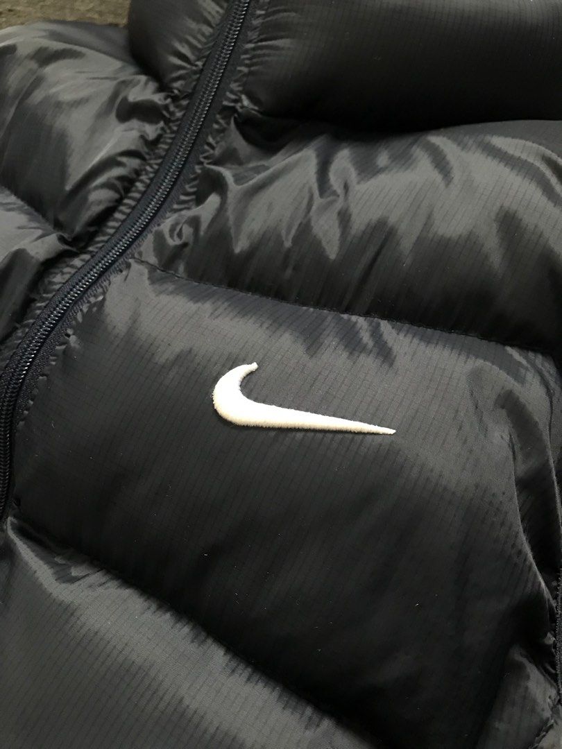 NIKE PUFFER VEST, Men's Fashion, Coats, Jackets and Outerwear on Carousell