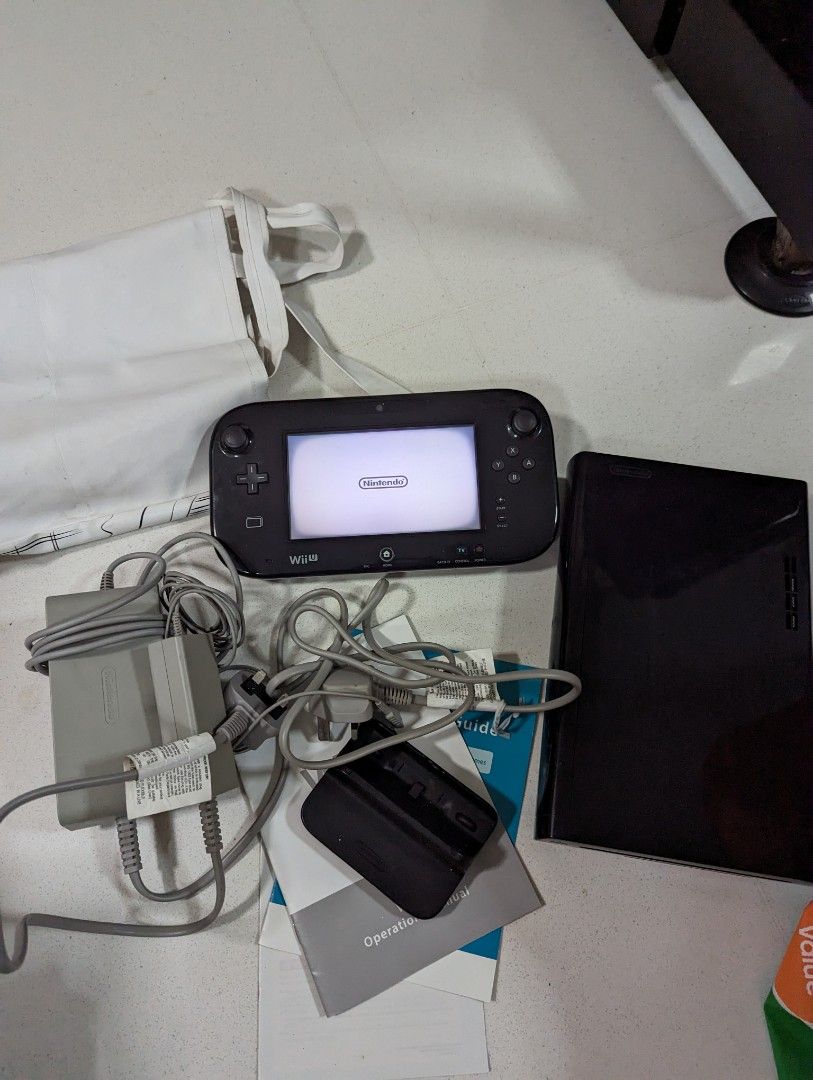 Nintendo Wii U system working with free game and Wii u pad and cables ...