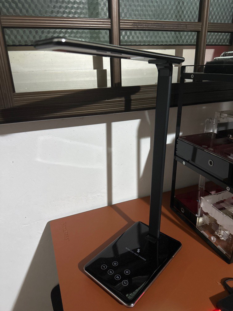 Omnidesk table lamp with wireless fast charge, Computers & Tech, Parts ...